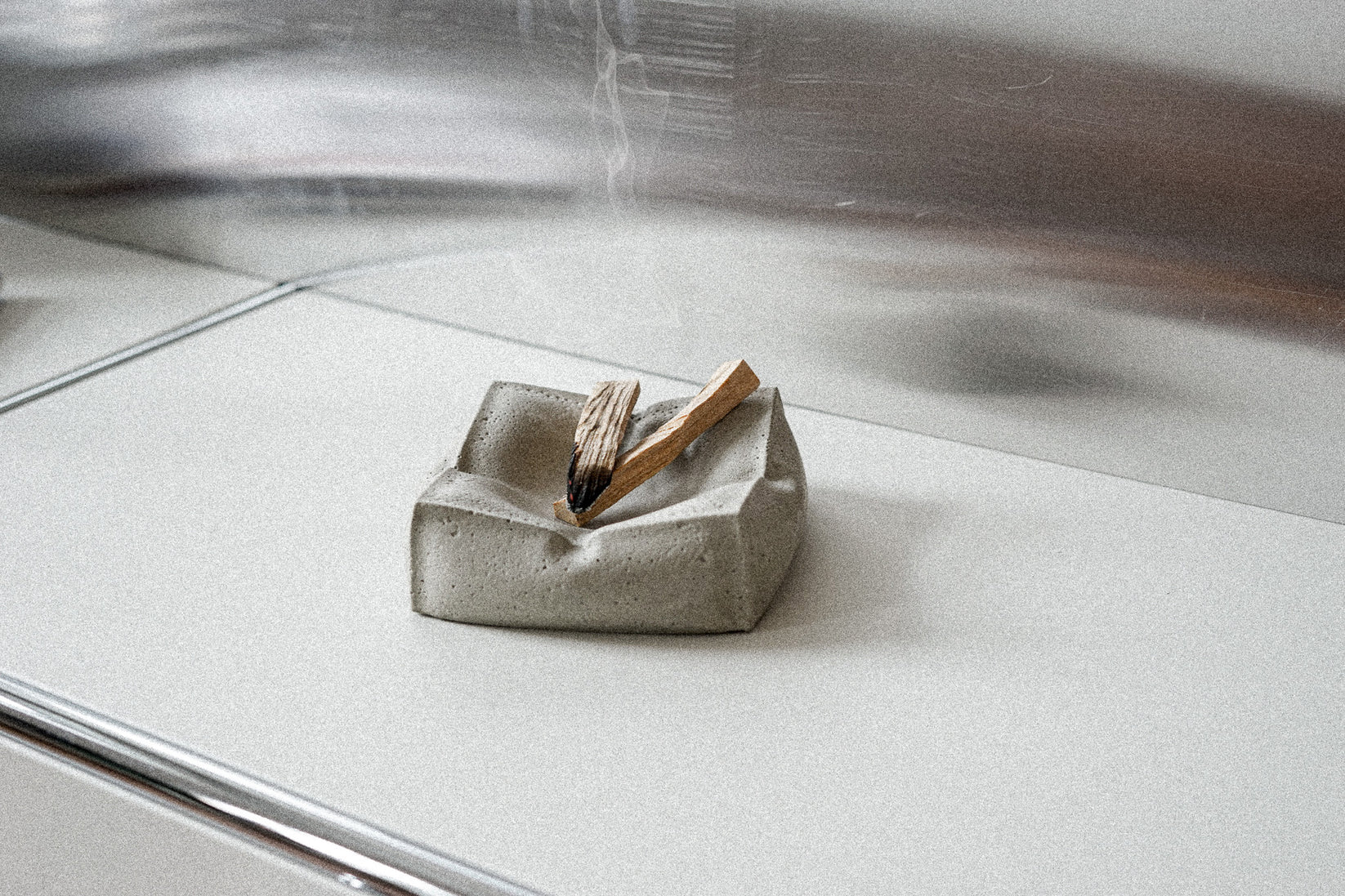 pillow tray raw – julius.works