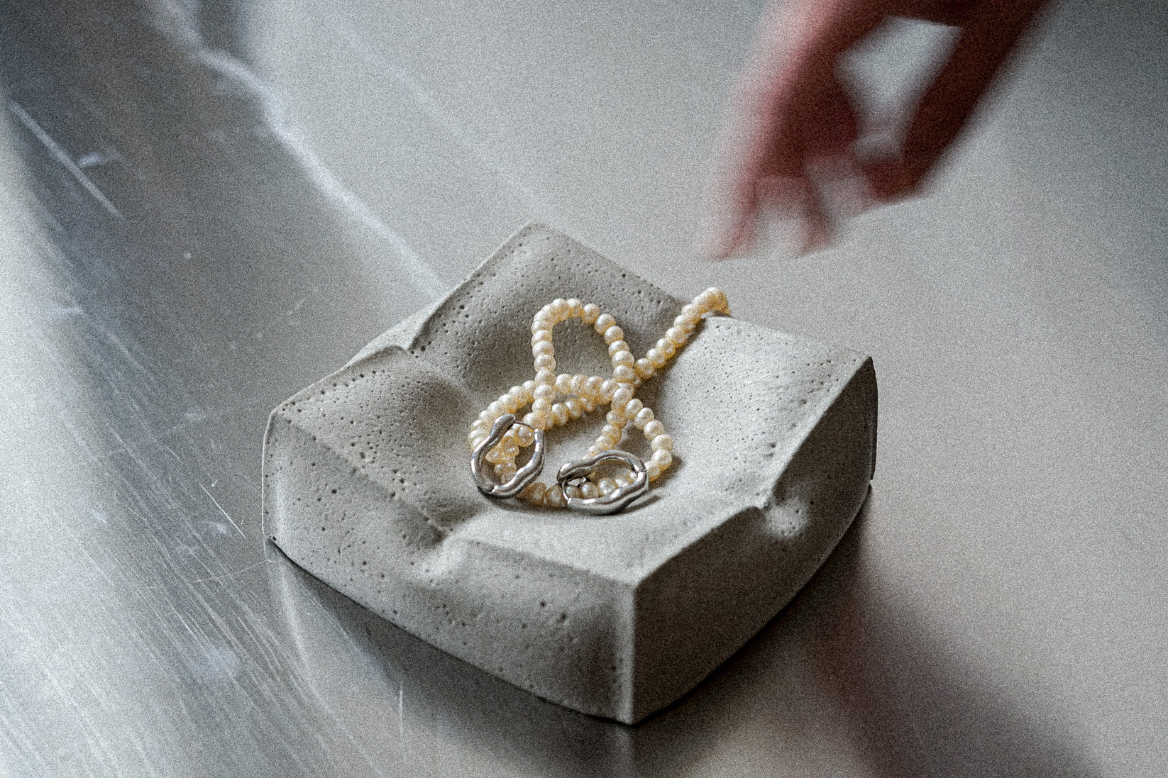 pillow tray raw – julius.works