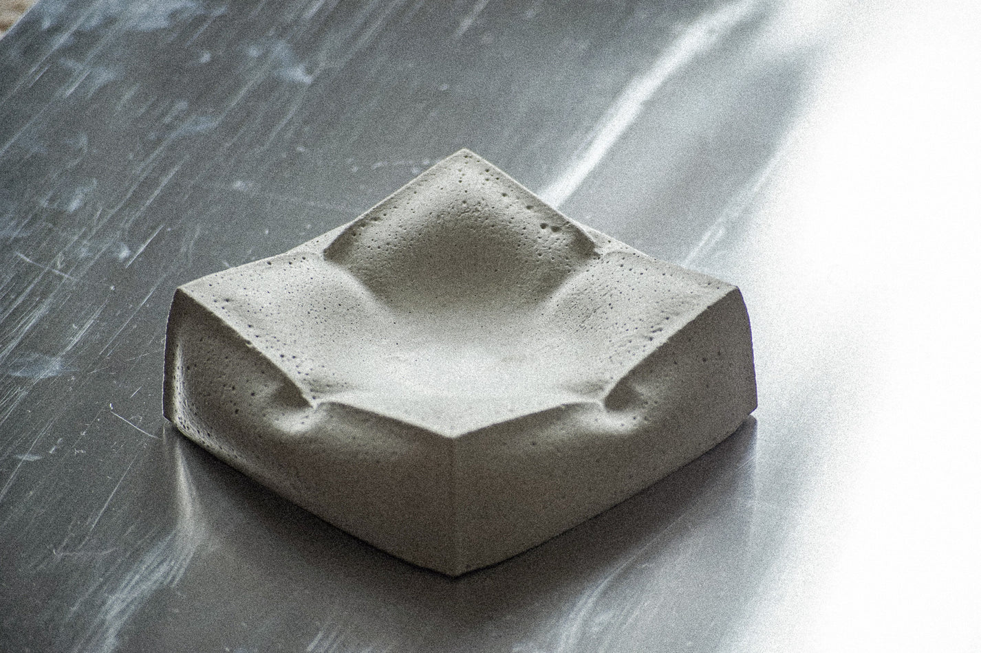 pillow tray raw – julius.works
